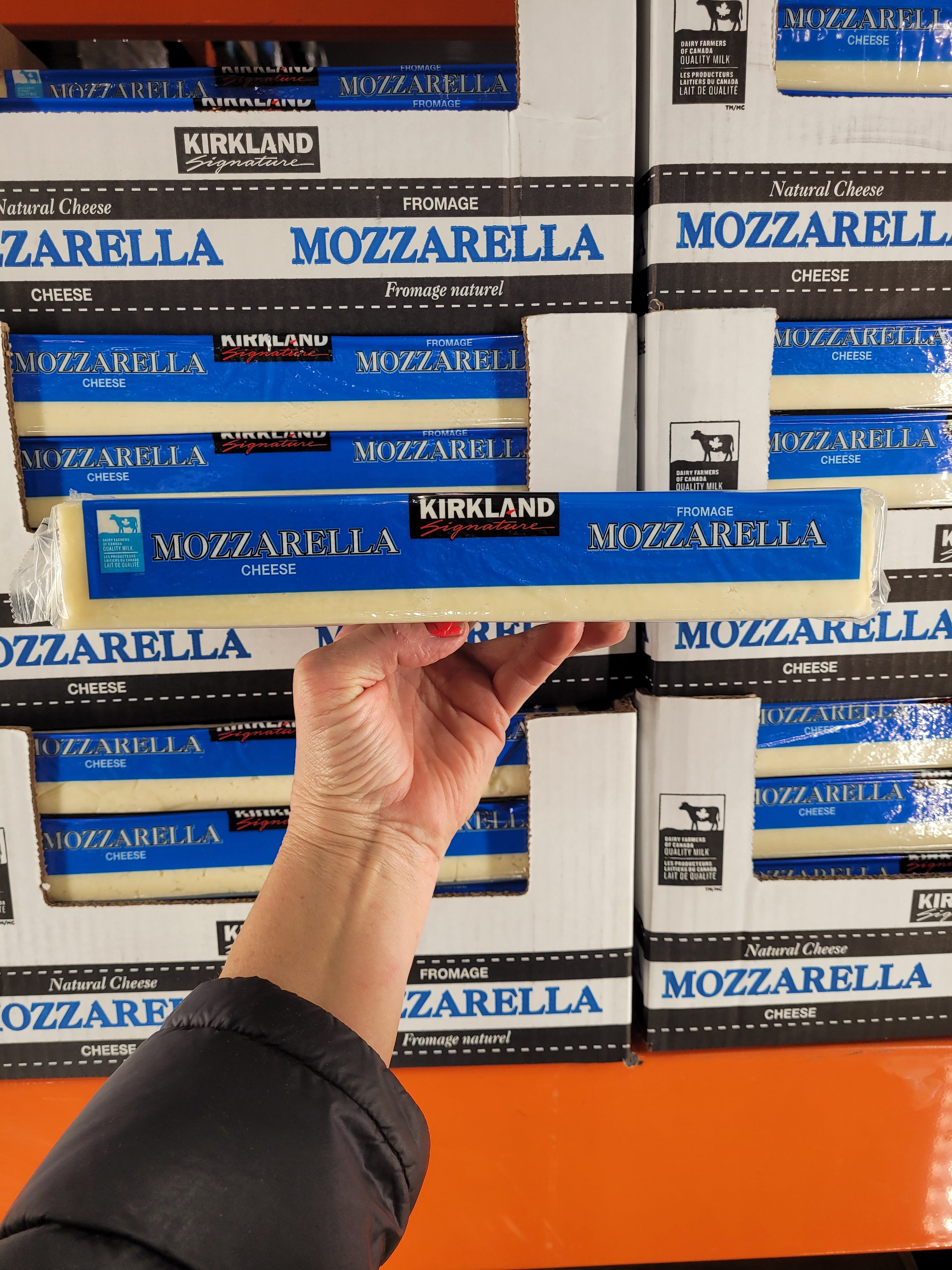 Kirkland Signature Mozzarella Block Cheese - 1 x 1.15 Kilos Shipped to ...