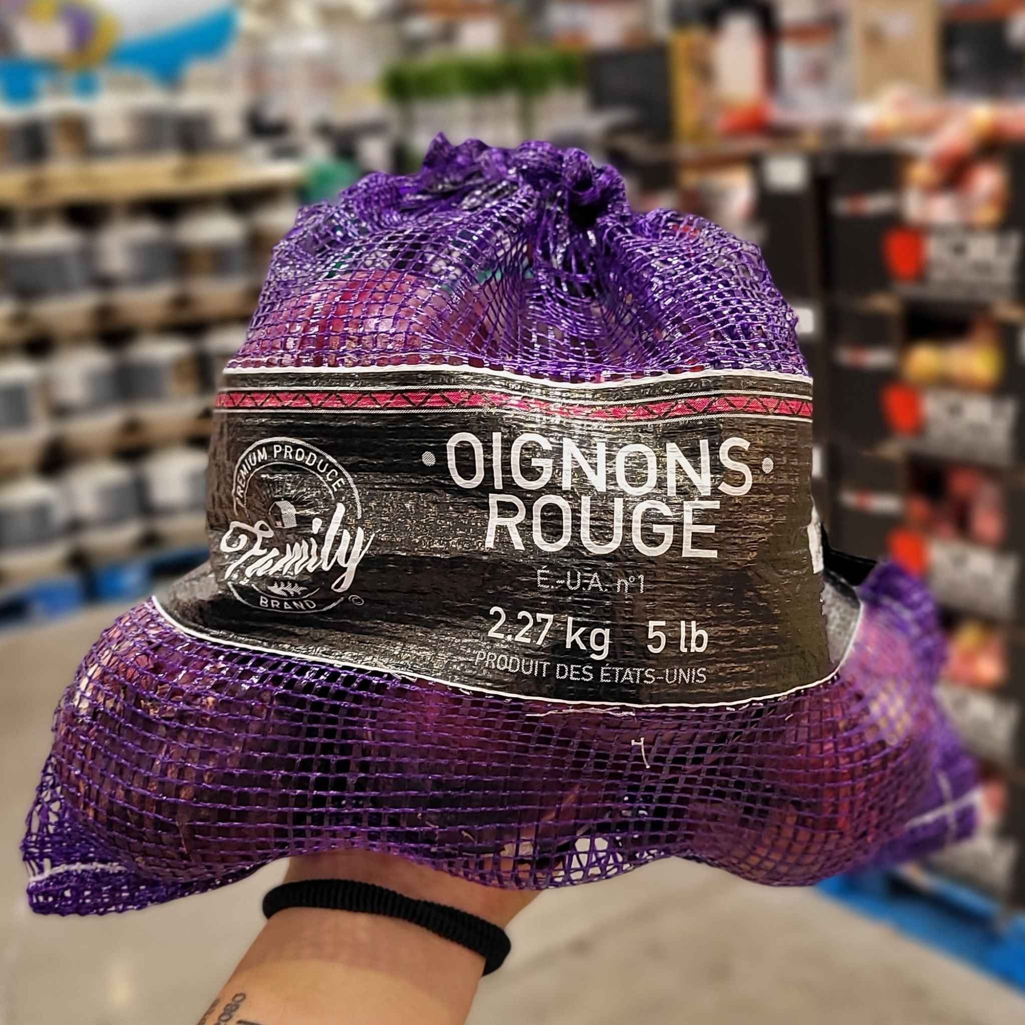 Red Onions - 1 x 2.4 Kilos Shipped to Nunavut – The Northern Shopper